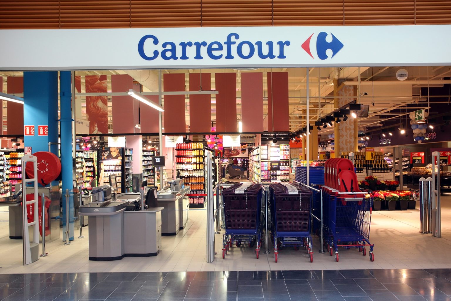 Carrefour SA's share price little changed, posts revenue that matched ...
