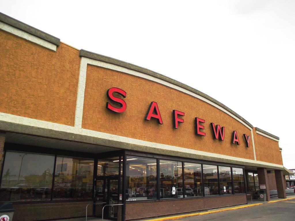 Safeway Inc. agrees to be acquired by Cerberus Capital Management in a ...