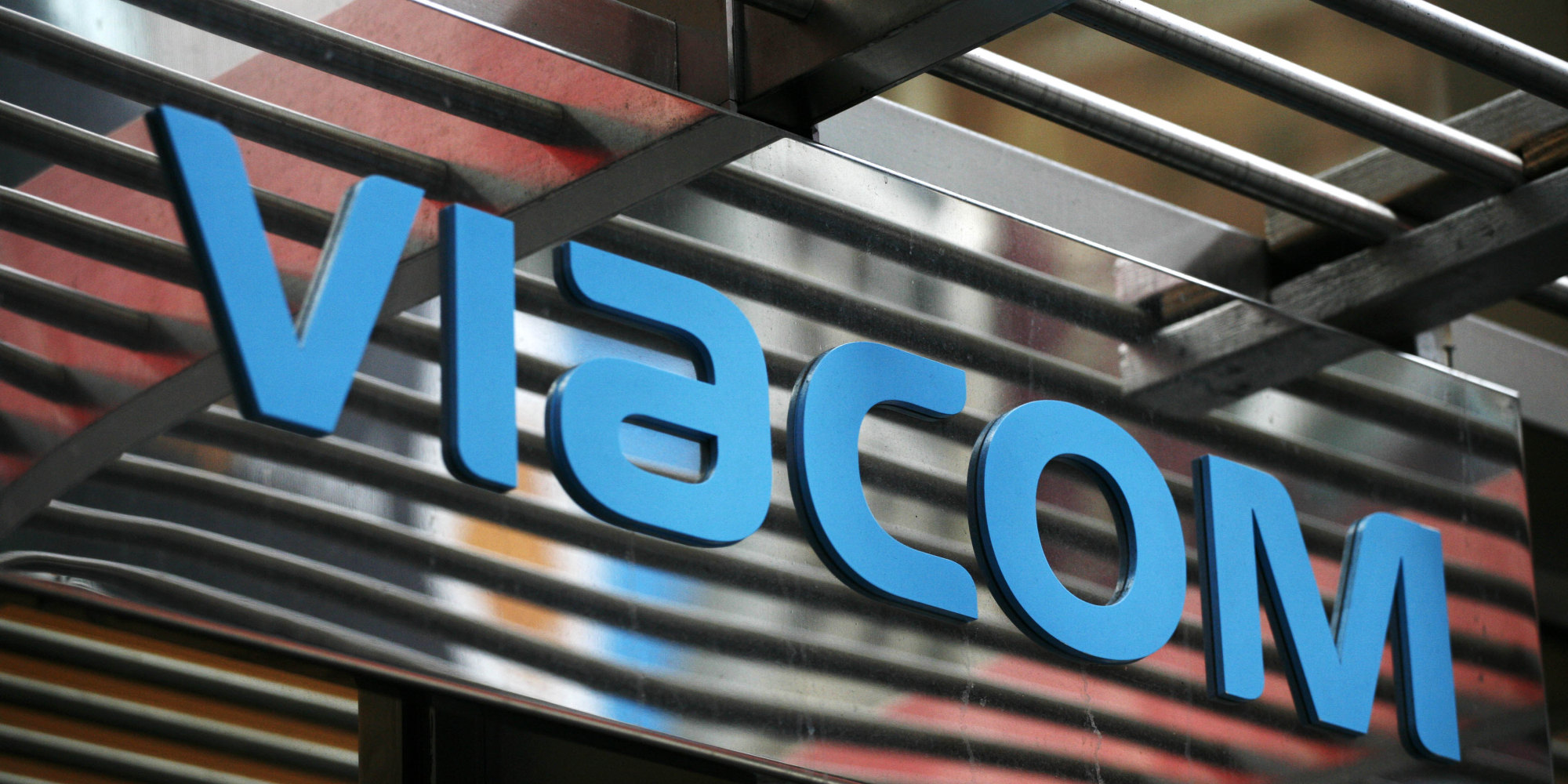Viacom shares gain a second straight session on Friday, Sumner Redstone ...
