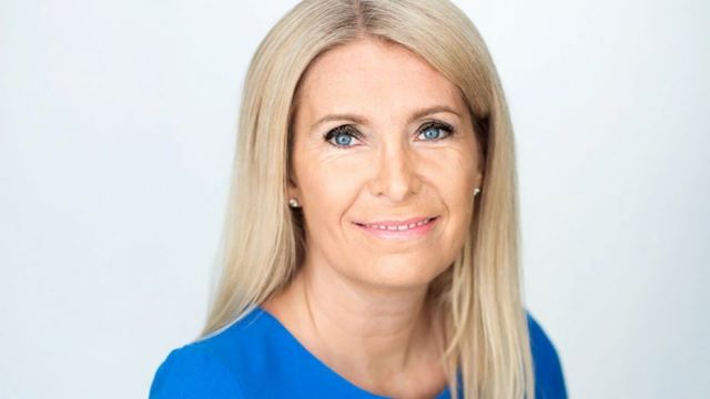 General Electric shares gain for a third straight session on Monday ...