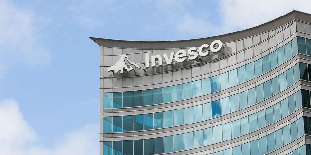 Invesco reports 2.5% drop in total October AUM